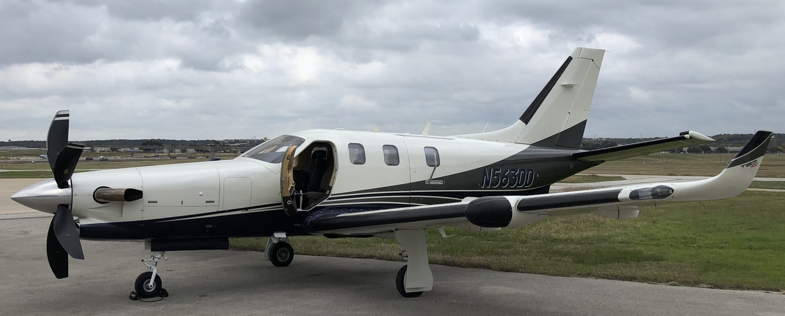 Cutter Aircraft Sales Inventory | 2014 Daher TBM 900 - S/N: 1041 ...